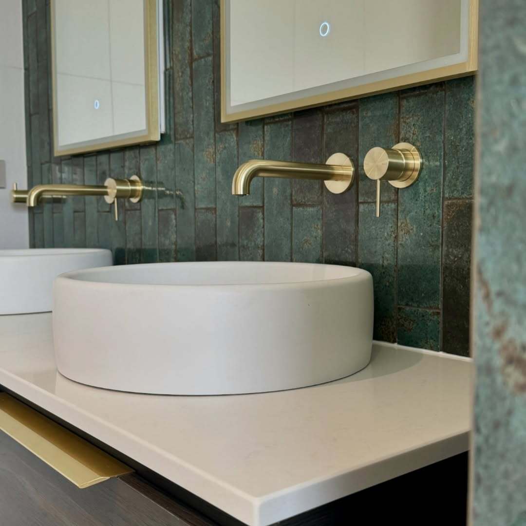 35 Green Bathroom Ideas & Designs For All Styles: Complete Guide | Nero ...